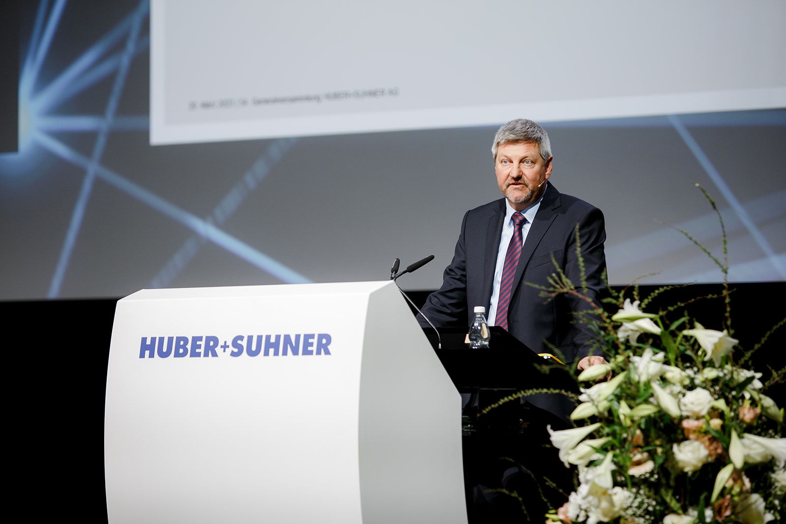 Business activity - HUBER+SUHNER